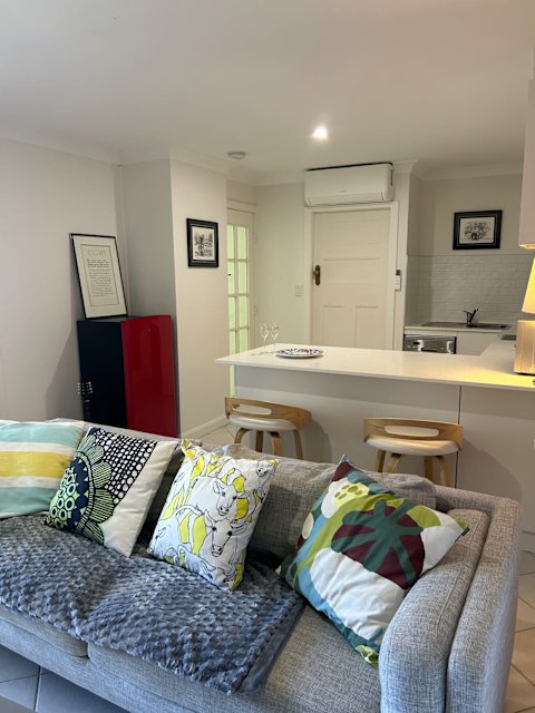 Fully furnished one bedroom garden apartment - for Rent | Gumtree Australia