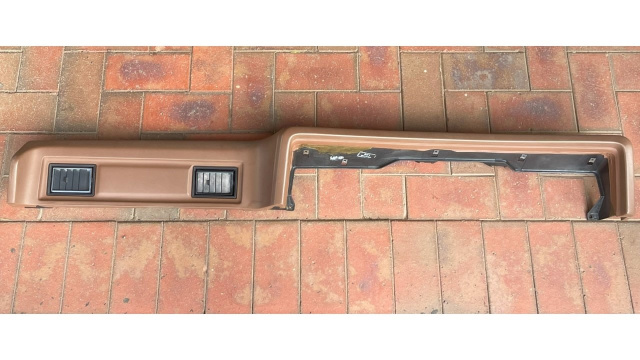 HOLDEN HJ HX HZ WB KINGSWOOD BROWN DASH CRASH PAD NO CRACKS! | Other ...