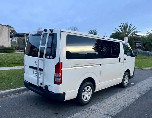 Toyota Hiace Auto Diesel 5 Doors with sliding windows ideal 5 camper ...