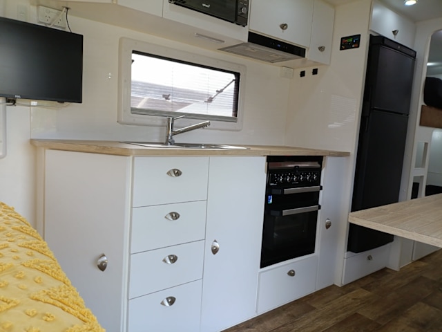 Caravan double bunk semi off road | Caravans | Gumtree Australia Mackay ...