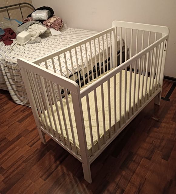 Baby Cot with drop side and adjustable height and mattress - Cots ...