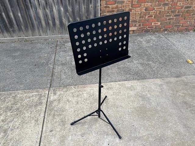 Folding metal music note stand - Instrument Accessories in Hampton Park ...