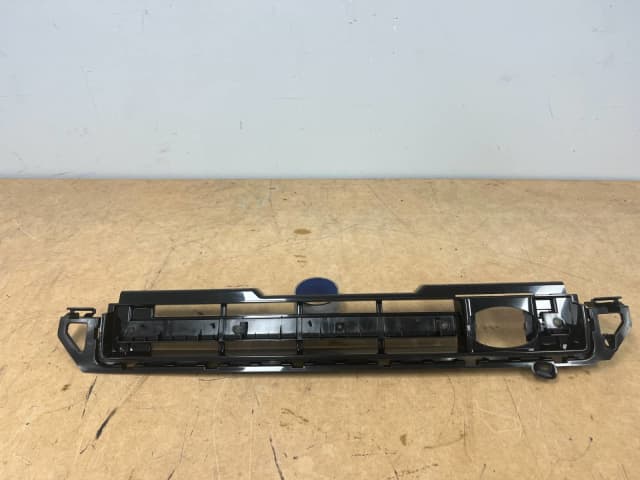 Range Rover Land Rover Defender L663 Upper Grill - LR132812 LB828A163 ...