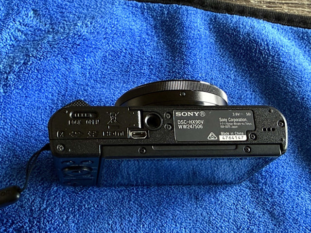 Sony DSC lightweight camera - Digital Compact Cameras in Nunawading VIC ...