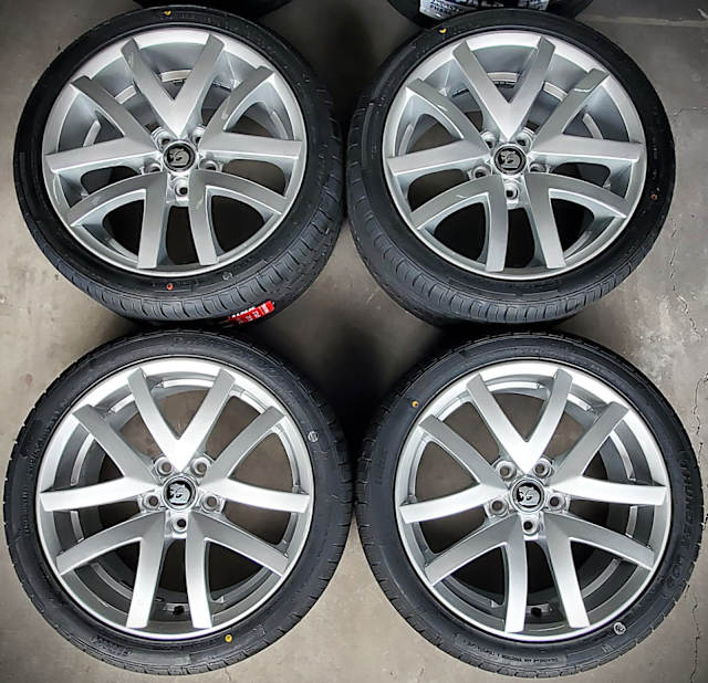 HSV VE CLUBSPORT E1 WHEELS GENUINE STAGGERED BRAND NEW TYRES Holden ...