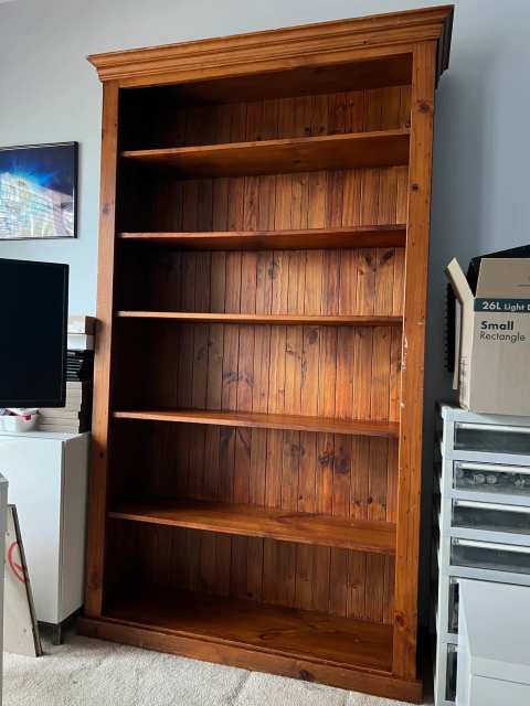 Early Settler solid wood bookcase - Bookcases & Shelves in Mount Eliza ...