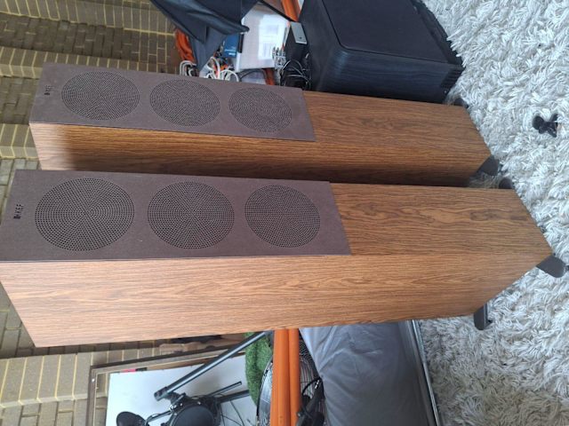 Kef R5 speaker towers and 10 inch polk sub - Speakers in Brabham WA ...