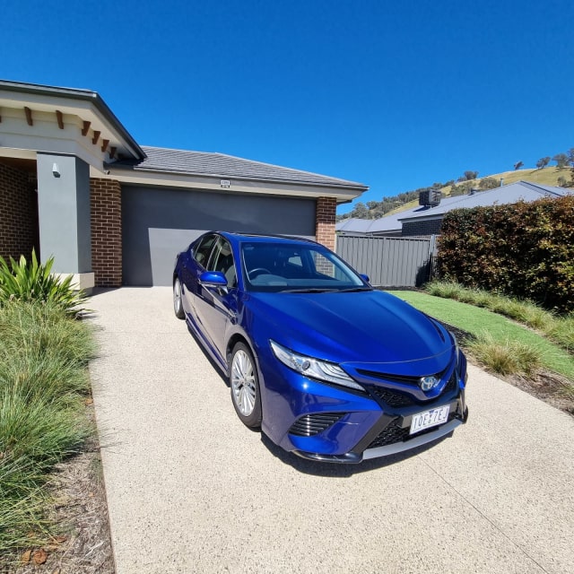 2018 Toyota Camry SL HYBRID CONTINUOUS VARIABLE 4D SEDAN | Cars, Vans ...