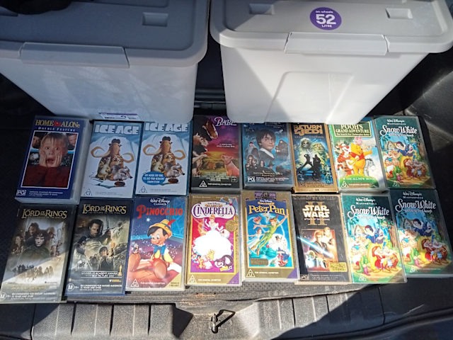 VHS Collection Disney Universial Studios LOTR Kevin Alone - CDs & DVDs ...