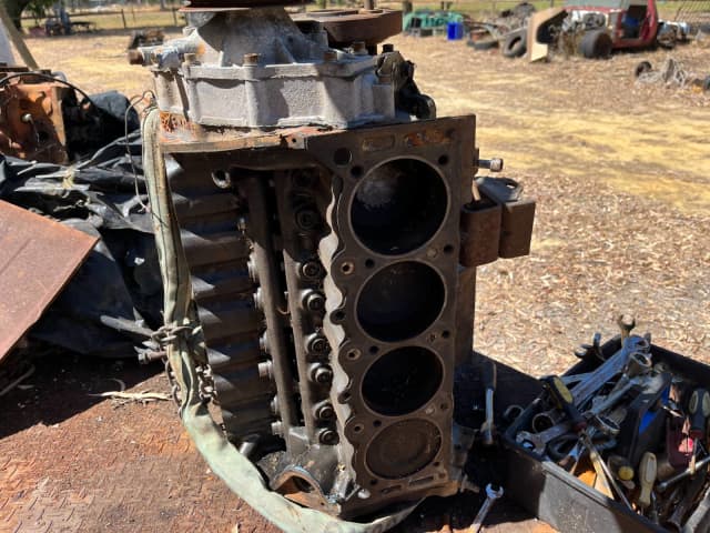 Holden 308 Engine V8 Qt Red Tri Bolt Pattern 78 1971 Engine Engine Parts And Transmission