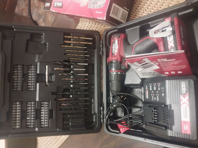 ozito cordless drill driver kit - Power Tools in Highbury SA | Gumtree Australia