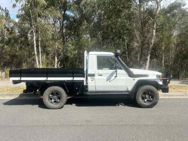 Toyota landcruiser Ute tipper tray 2000 model | Cars, Vans & Utes ...