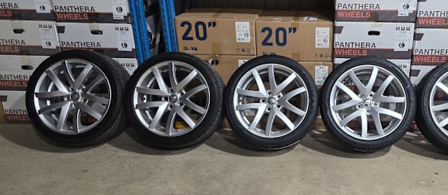 19 VE Clubsport / Maloo Wheels, Staggered Genuine Rims to Suit VE VF ...