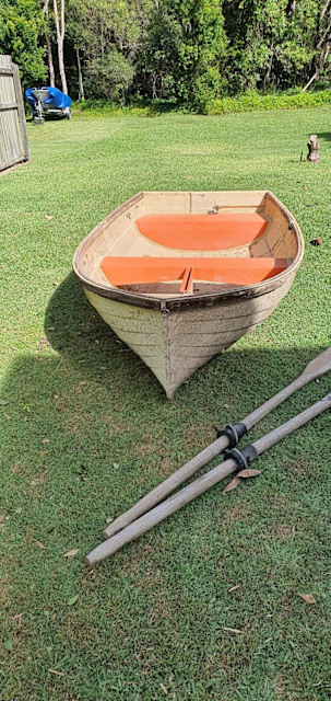 2.7mt Fibreglass Row Boat, Oars & Motor. | Tinnies & Dinghies | Gumtree ...