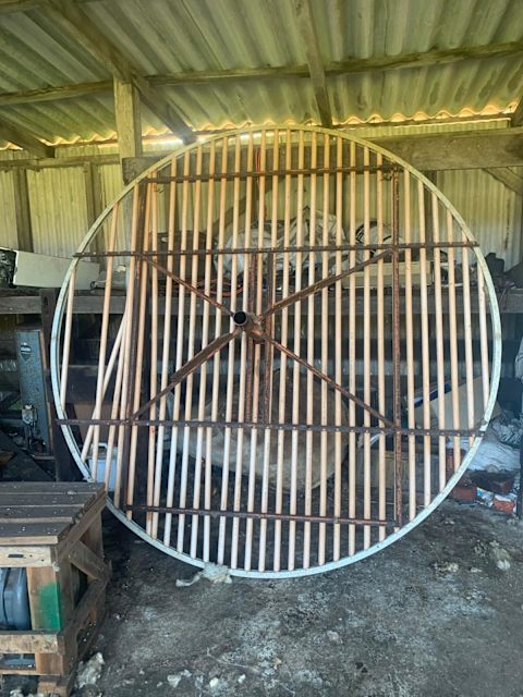 Round wool table - Miscellaneous Goods in Northcliffe WA | Gumtree ...