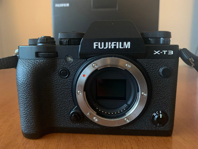 Fujifilm XT3 mirrorless camera body plus accessories - Digital SLR in ...