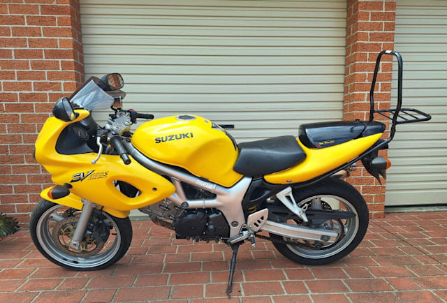2002 suzuki sv650 parts/motorcycle bike is currently complete ...