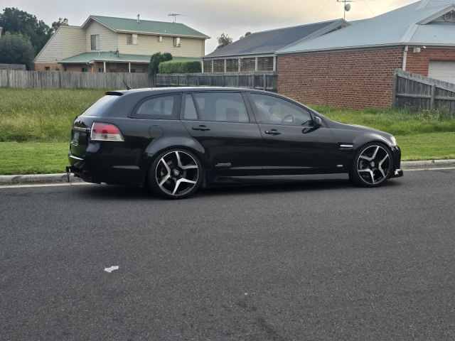 2009 HOLDEN COMMODORE SS-V 6 SP AUTOMATIC 4D SPORTWAGON | Cars, Vans ...