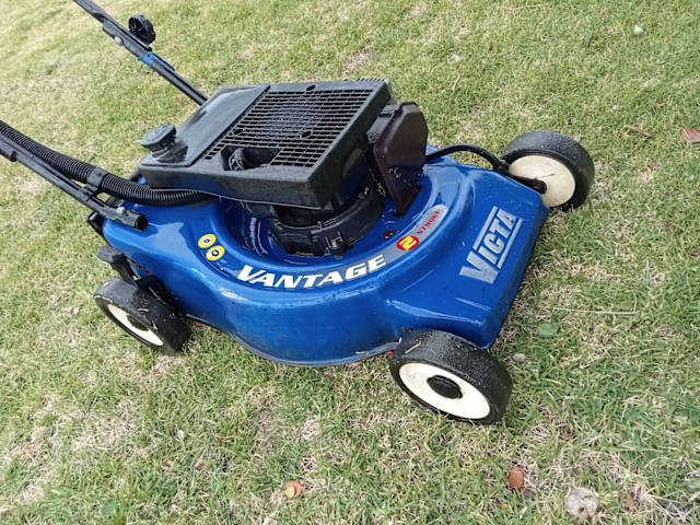 Vintage Victa Vantage 2 Stroke $250 retail - Lawn Mowers in Goulburn ...