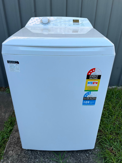 Delivery available Simpson 8kg washing machine - Washing Machines ...