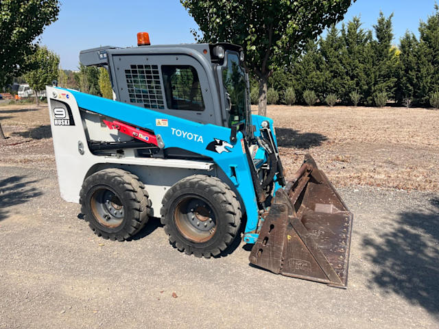 Toyota 5SDK9 Huski Skidsteer | Construction Equipment | Gumtree ...