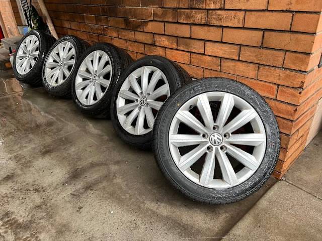 Volkswagen 17 Inch Alloy Wheels with New Tyres Set of 5 *Delivery ...