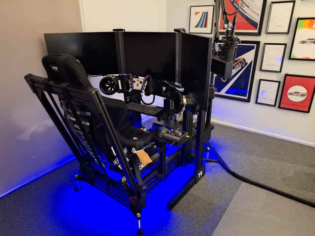 Sim Racing Cockpit Rig Simlab VRS Simagic Trak Racer Cobra Aluminium ...