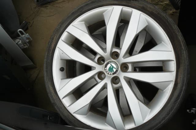 Skoda Fabia RS Alloy Wheels 17 Inch | Wheels, Tyres & Rims | Gumtree ...