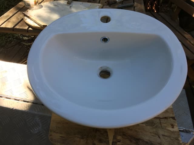 Drop Front Vanity Basin in VG used condition White with overflow ...