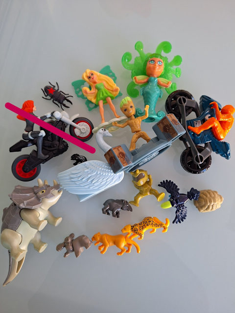 Collectable Kinder Surprise toys - classic and large sizes - Toys ...