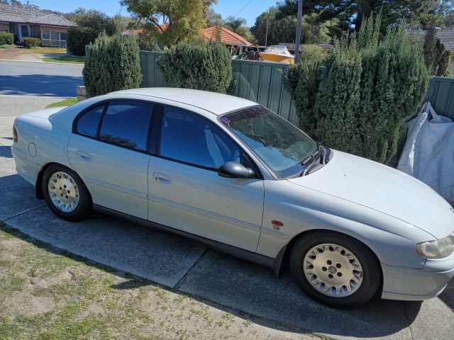 1999 HOLDEN COMMODORE EQUIPE 4 SP AUTOMATIC 4D SEDAN | Cars, Vans ...