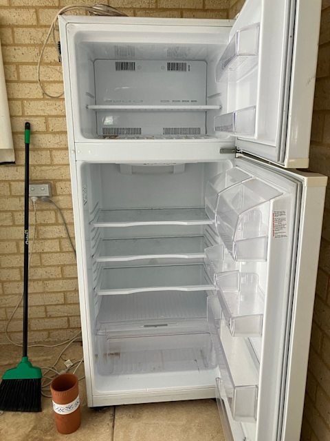 Kelvinator 370 litre fridge - Fridges & Freezers in Baldivis WA ...