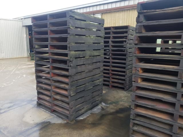 Reconditioned Black pallets - Building Materials in Shepparton VIC ...