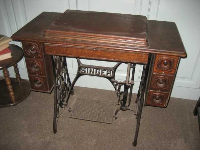 Vintage Singer Sewing Machine Egyptian Lotus Pattern treadle ...