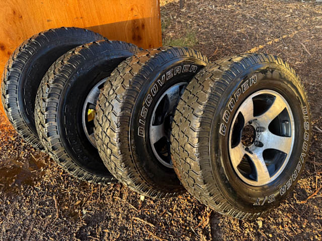Used 6 Stud Nissan Patrol 16 inch mag rims with Cooper Discoverer S/T ...