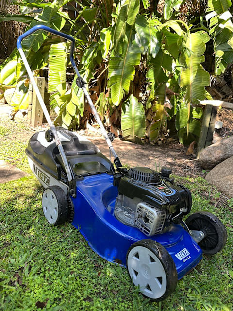 Victa Classic Cut 4 Stroke Lawnmower - Lawn Mowers in Runcorn QLD ...