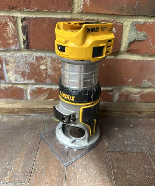 DeWalt DCW600N-XJ 18V Brushless 6.35mm (1/4) Laminate Trimmer Router ...