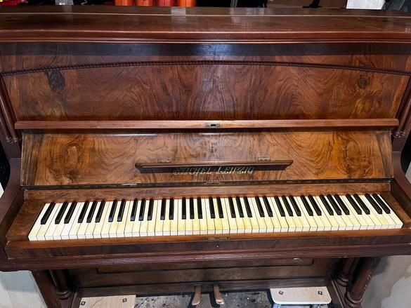 FREE WORKING PIANO pick up Niagara Park - Keyboards & Pianos in Niagara ...
