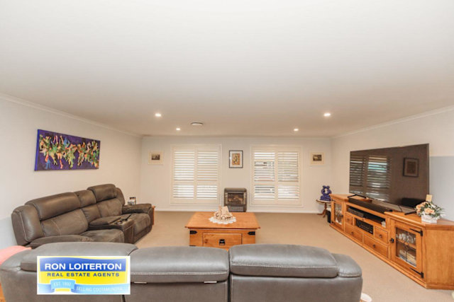 27 Hemet Crescent, Cootamundra, New South Wales 2590 - for Sale ...