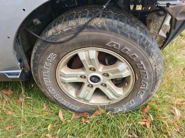 KIA SORENTO BL ALLOYS/TYRES | Wheels, Tyres & Rims | Gumtree Australia ...