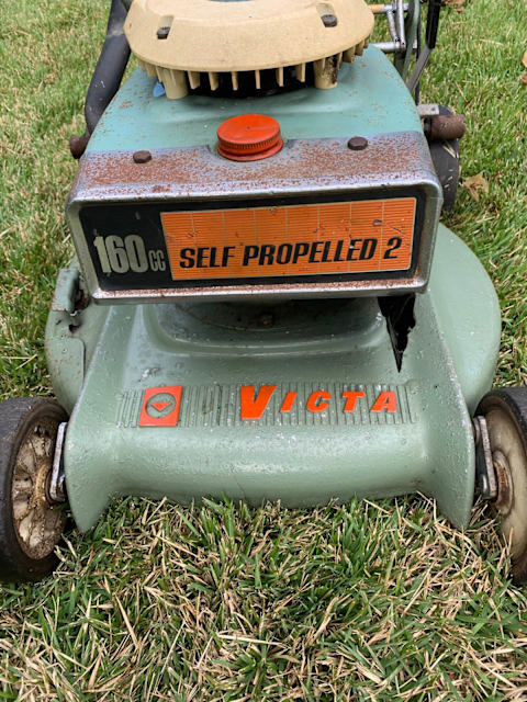 Victa 18 1960s Self Propelled 2 Stroke Mower - Lawn Mowers in Daisy ...