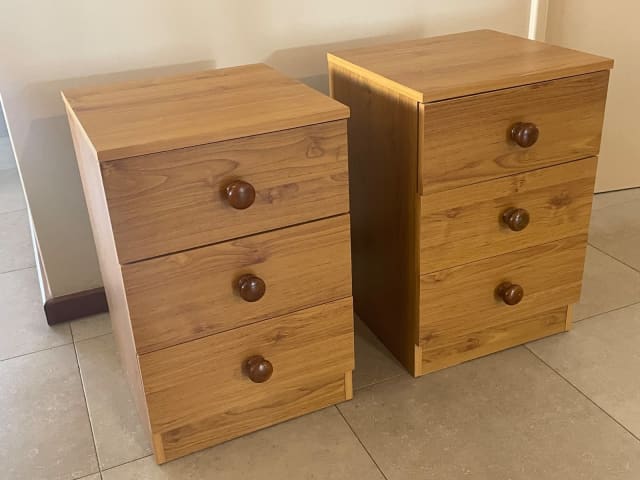 Free Bedside Tables/Drawers LOOK!!! | Bedside Tables | Gumtree ...