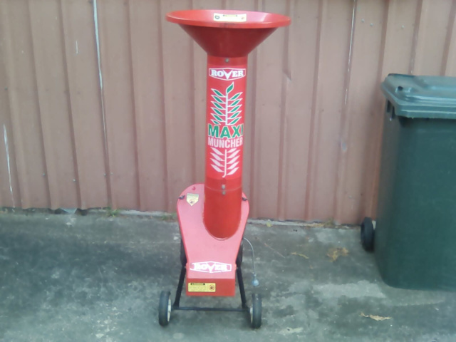Mulcher shredder. Rover commercial 3 hp motor shreds large branches ...