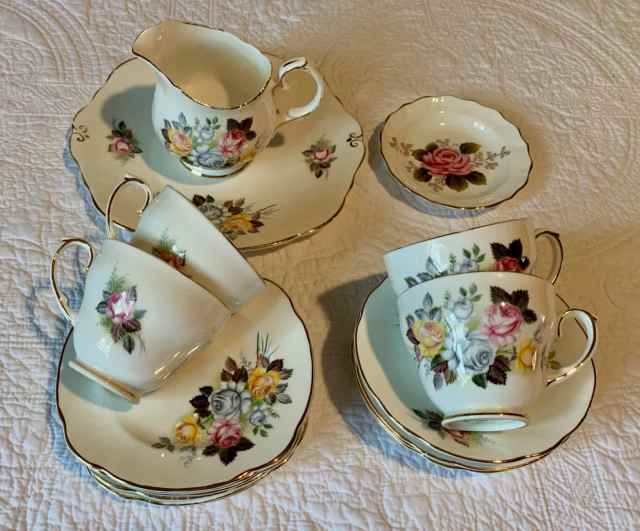 Duchess Bone China Tea Set: Mossleigh Roses Pattern, gilded edges ...