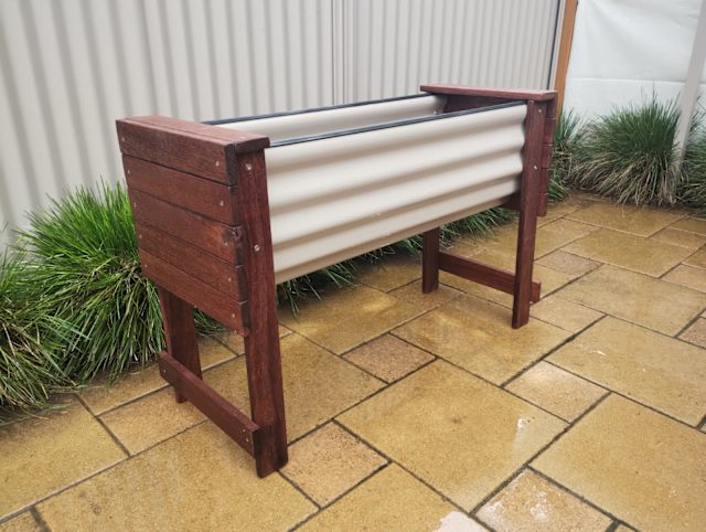 Raised Garden Beds - Hardwood/Colorbond - Pots & Garden Beds in Amaroo ...