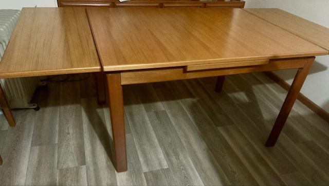 Mid Century Antique EXTENDABLE Table. Moving, must go this weekend ...