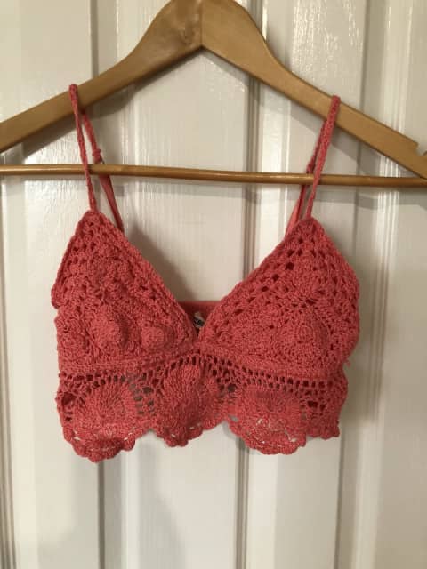 Ladies Billabong crochet top | Tops & Blouses | Gumtree Australia ...