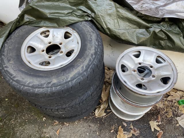 5x 100 series IFS LandCruiser steel wheels (some tyres) | Wheels, Tyres ...