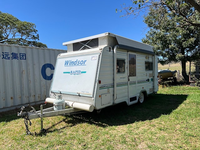 Windsor Rapid 2002 Expanda s- Sleeps 4 | Caravans | Gumtree Australia Mudgee Area - Goolma ...