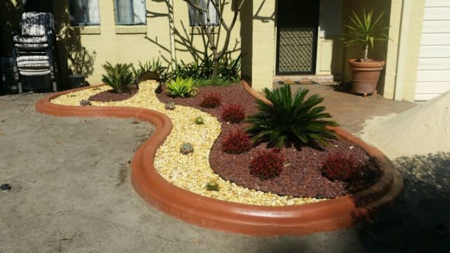 Kwik kerb continues concrete edging | Landscaping & Gardening | Gumtree ...